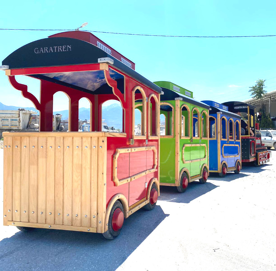 Electric Trackless Train Efe Model On The Way To Palestine - Garatrain ...