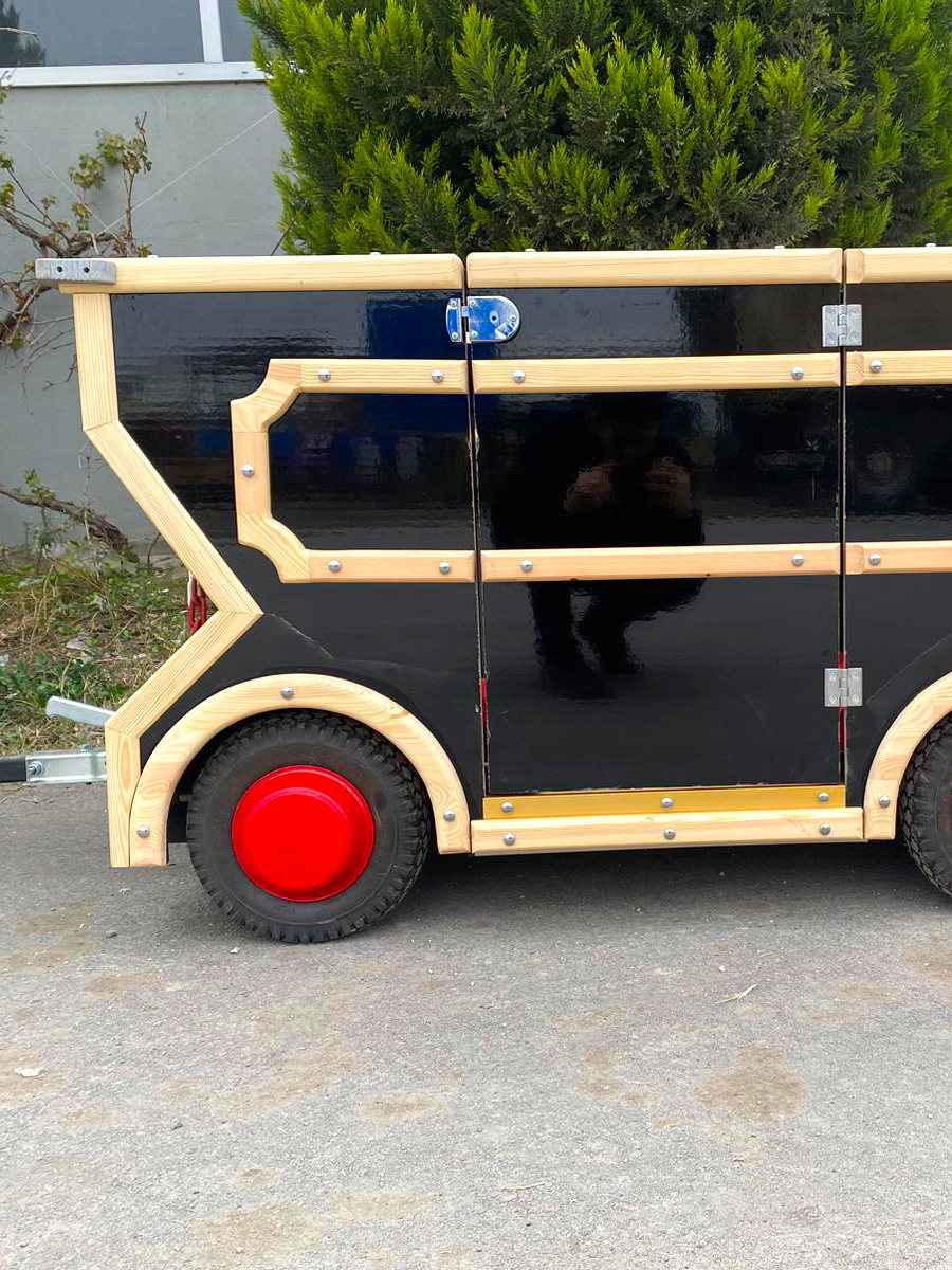 Amusement Park Train Efe Going to Dubai – Garatrain – Allame Trackless ...